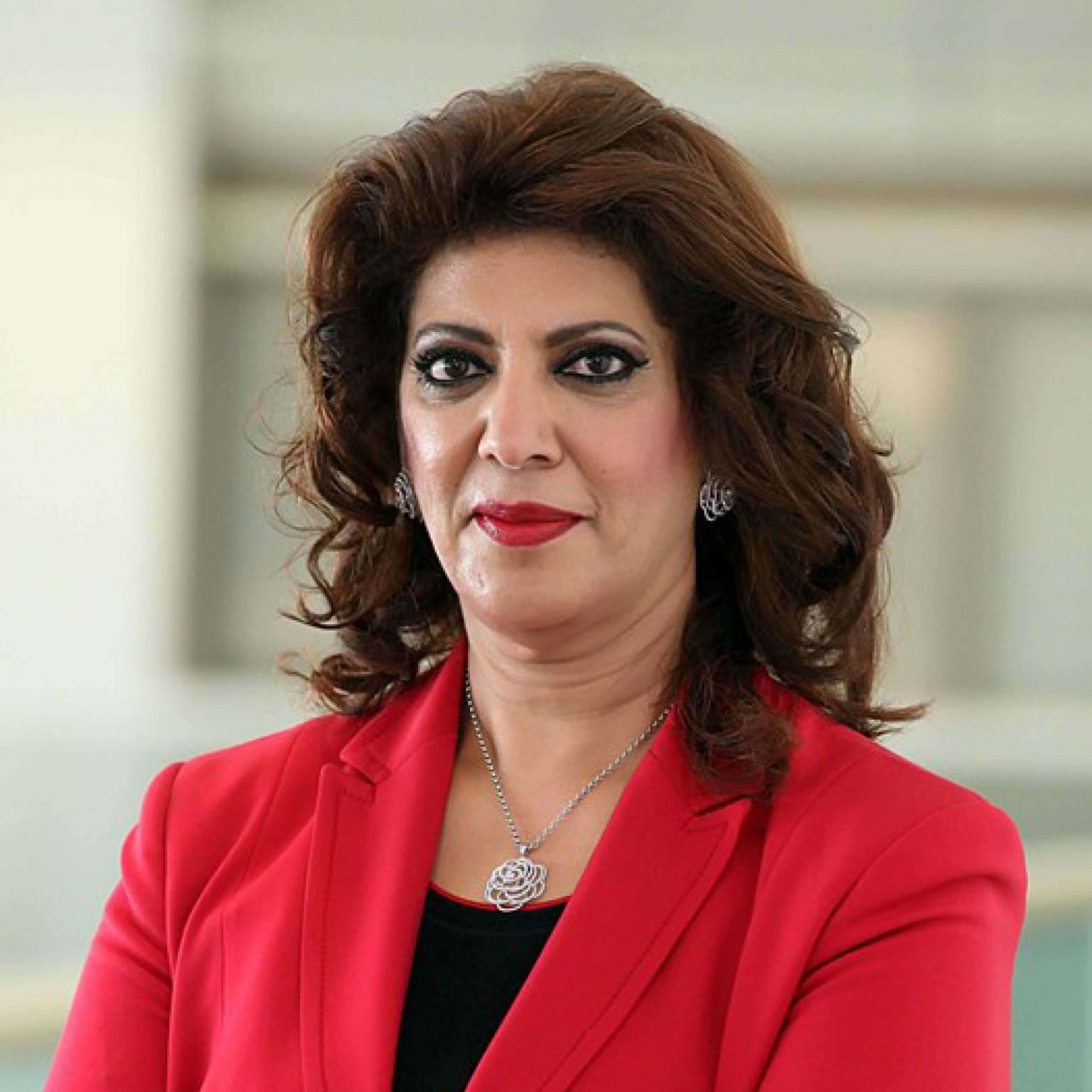 من هي سوزان العناني ؟ - manhiya.com
